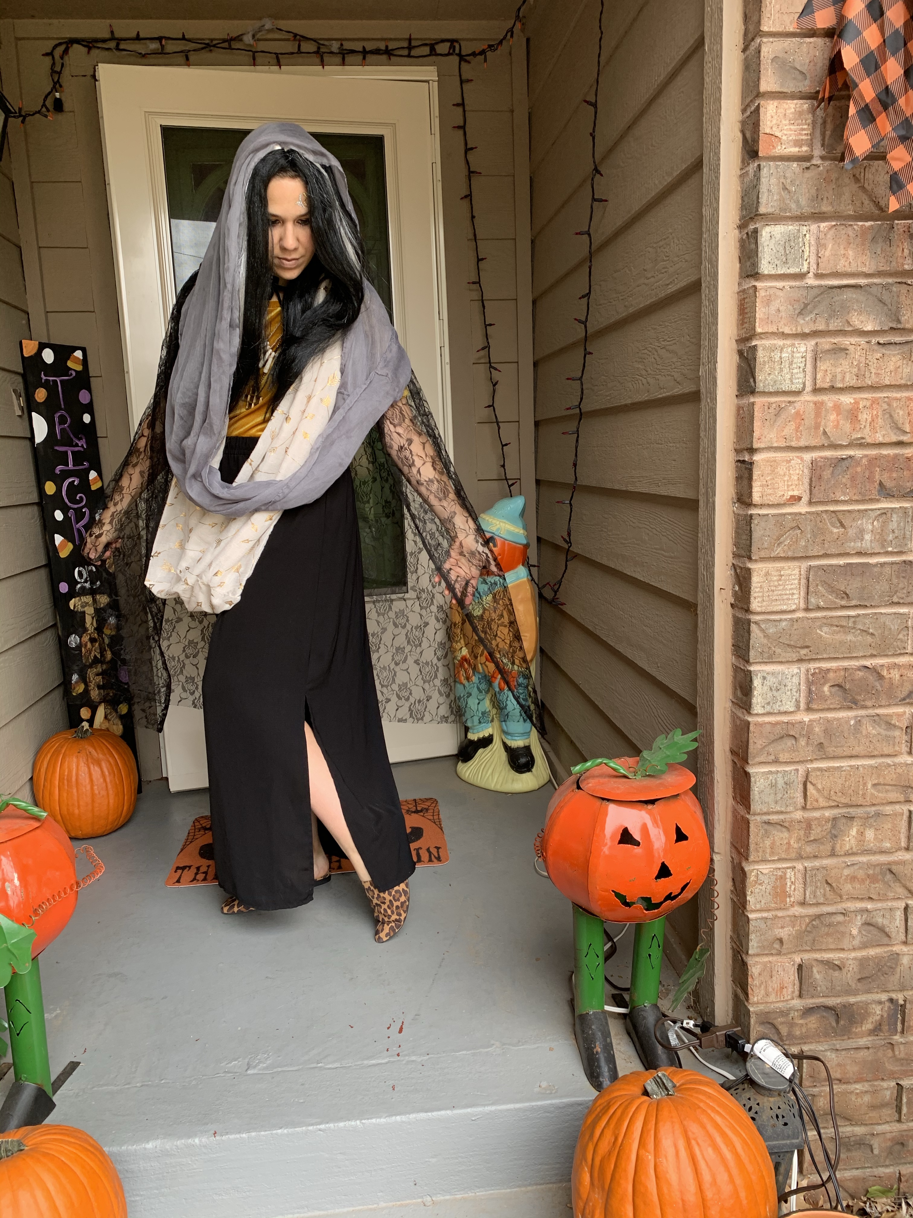DIY Goodwill Halloween Costumes – Halloween Head